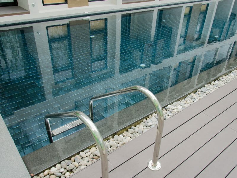 How To Create A Unique Swimming Pool With Mosaic Tiles